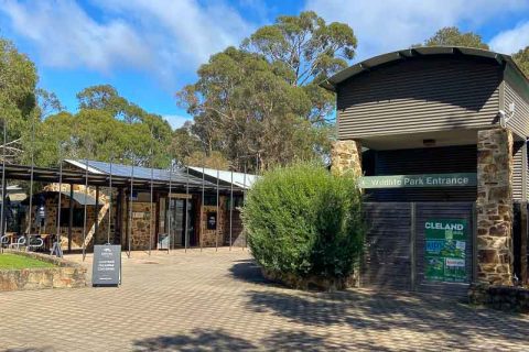 Visiting Cleland Wildlife Park